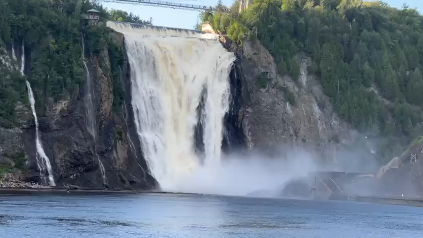 A Scenic Road Trip from Toronto to Quebec City: Your Ultimate Guide ...