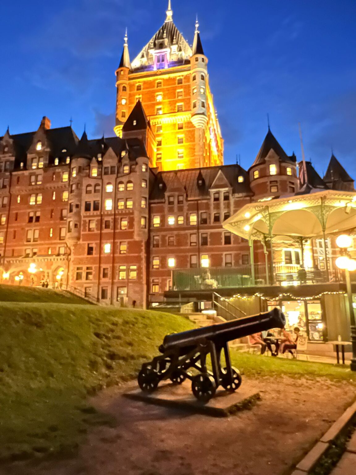 A Scenic Road Trip from Toronto to Quebec City: Your Ultimate Guide ...